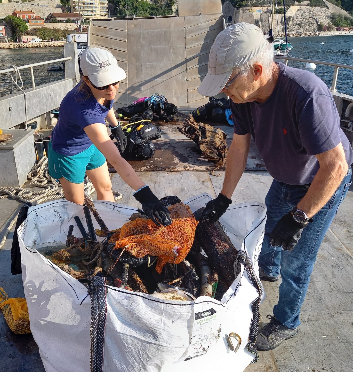 La société AMV et les plongeurs d'Anao, l'aventure sous-marine unis ...